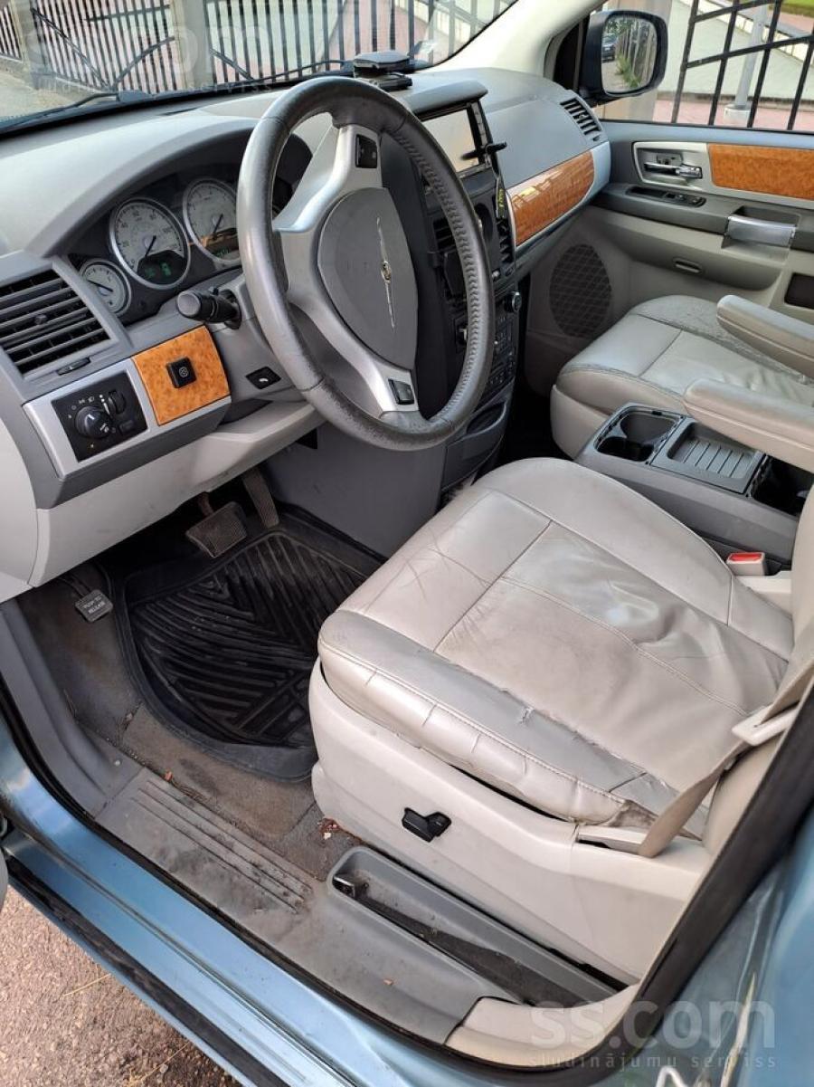 Chrysler town-&-country 2008 Rīga, ar dzinēja tilpumu 4.00 L un nobraukumu 320 tūkst. km par 2850 €, foto 11 vietnē AUTOMOTO.COM.LV