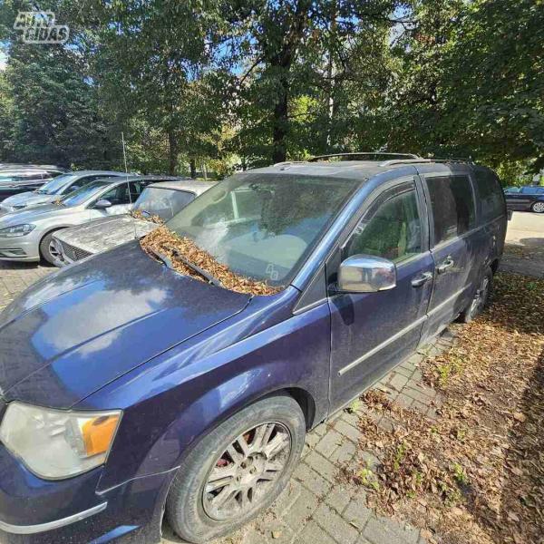 Chrysler town-&-country 2008 Viļņa, ar dzinēja tilpumu 4.00 L un nobraukumu 436 tūkst. km par 1100 €, foto 1 vietnē AUTOMOTO.COM.LV