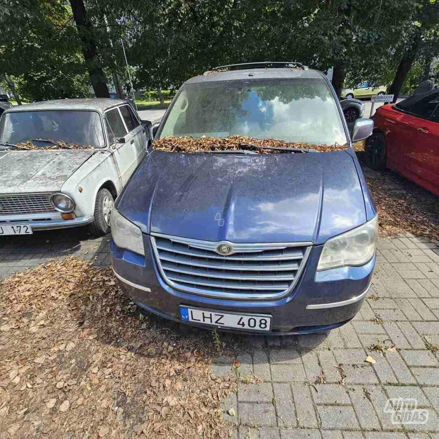 Chrysler town-&-country 2008 in Vilnius, with an engine capacity of 4.00 L and mileage of 436 thousand km for 1100 €, photo 3 on AUTOMOTO.COM.LV