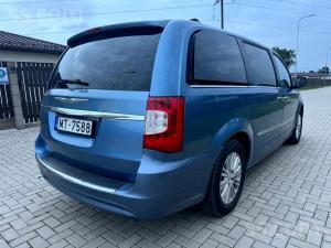 Chrysler town-&-country 2011 in Riga, with an engine capacity of 3.60 L and mileage of 331 thousand km for 3500 €, photo 3 on AUTOMOTO.COM.LV