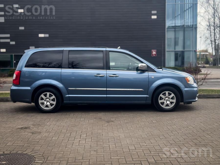 Chrysler town-&-country 2011 Jelgava, ar dzinēja tilpumu 3.60 L un nobraukumu 0 tūkst. km par 6700 €, foto 4 vietnē AUTOMOTO.COM.LV