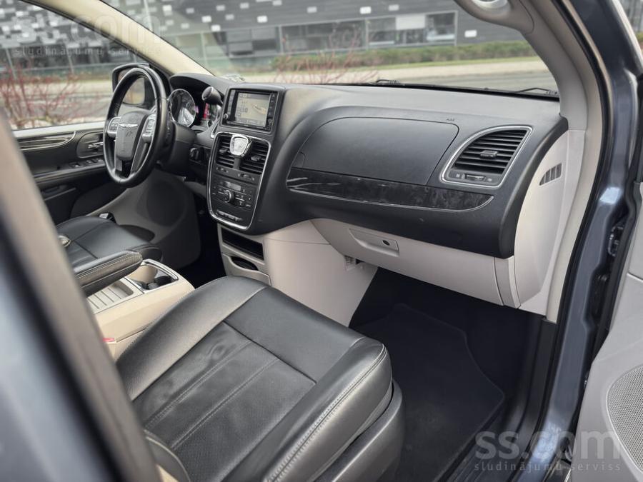 Chrysler town-&-country 2011 Jelgava, ar dzinēja tilpumu 3.60 L un nobraukumu 0 tūkst. km par 6700 €, foto 12 vietnē AUTOMOTO.COM.LV