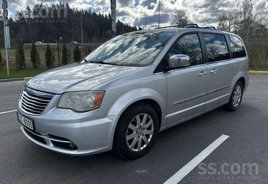 Chrysler town-&-country 2011 Rīga, ar dzinēja tilpumu 3.60 L un nobraukumu 295 tūkst. km par 3200 €, foto 1 vietnē AUTOMOTO.COM.LV