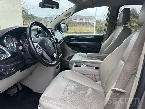 Chrysler town-&-country 2011 Rīga, ar dzinēja tilpumu 3.60 L un nobraukumu 295 tūkst. km par 3200 €, foto 2 vietnē AUTOMOTO.COM.LV