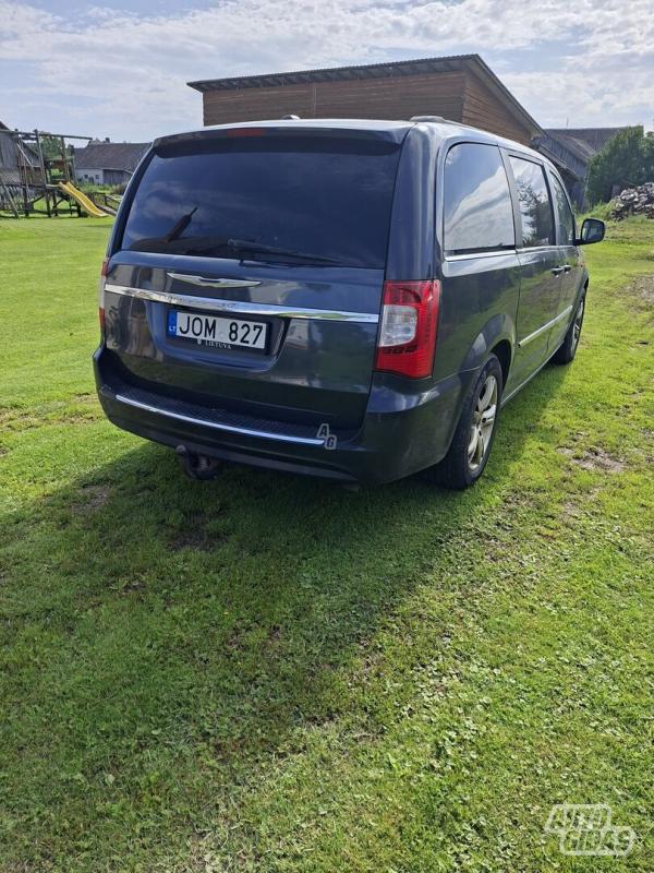 Chrysler town-&-country 2011 in Alytus, with an engine capacity of 3.60 L and mileage of 429 thousand km for 5100 €, photo 3 on AUTOMOTO.COM.LV
