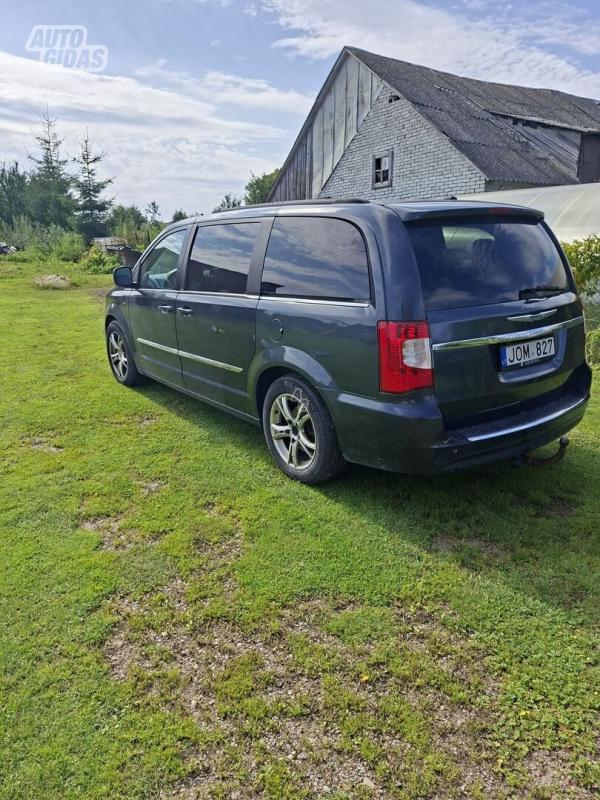 Chrysler town-&-country 2011 in Alytus, with an engine capacity of 3.60 L and mileage of 429 thousand km for 5100 €, photo 4 on AUTOMOTO.COM.LV