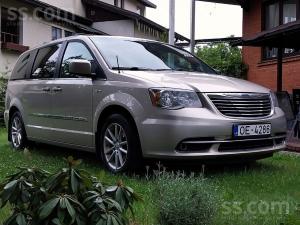 Chrysler town-&-country 2012 in Riga, with an engine capacity of 3.60 L and mileage of 331 thousand km for 5100 €, photo 1 on AUTOMOTO.COM.LV