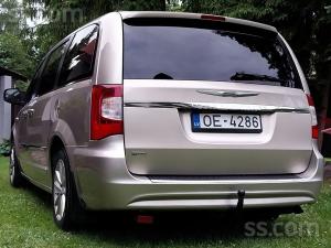 Chrysler town-&-country 2012 in Riga, with an engine capacity of 3.60 L and mileage of 331 thousand km for 5100 €, photo 3 on AUTOMOTO.COM.LV