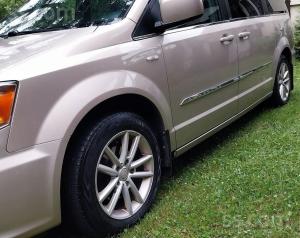 Chrysler town-&-country 2012 in Riga, with an engine capacity of 3.60 L and mileage of 331 thousand km for 5100 €, photo 31 on AUTOMOTO.COM.LV