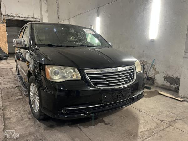 Chrysler town-&-country 2012 in Kretinga, with an engine capacity of 3.60 L and mileage of 202 thousand km for 3000 €, photo 2 on AUTOMOTO.COM.LV