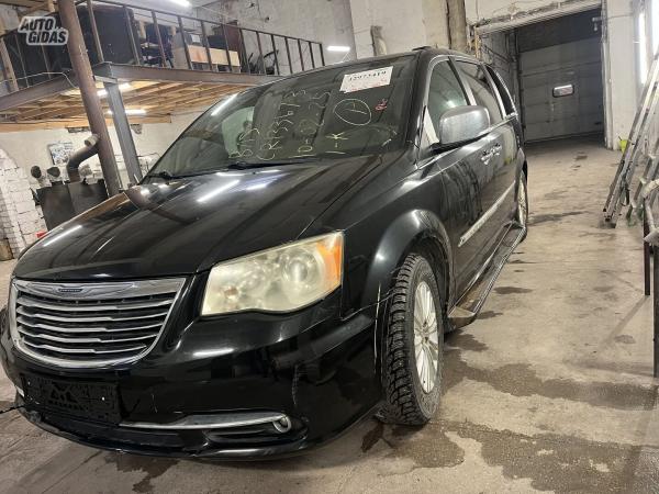Chrysler town-&-country 2012 in Kretinga, with an engine capacity of 3.60 L and mileage of 202 thousand km for 3000 €, photo 3 on AUTOMOTO.COM.LV