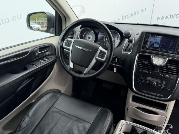 Chrysler town-&-country 2012 Klaipėda, ar dzinēja tilpumu 3.60 L un nobraukumu 271 tūkst. km par 5900 €, foto 4 vietnē AUTOMOTO.COM.LV