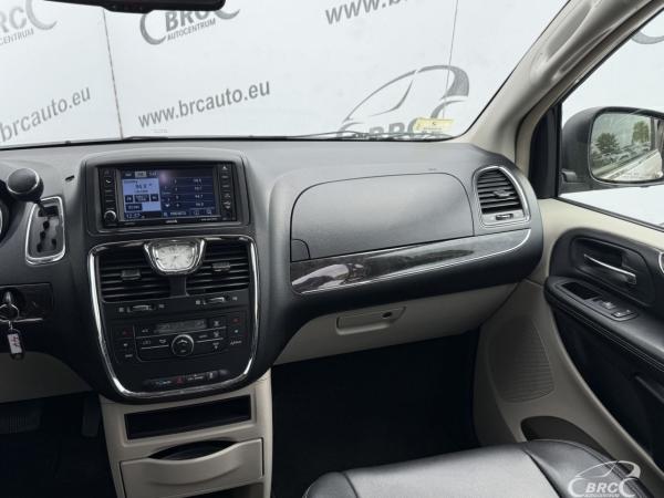 Chrysler town-&-country 2012 Klaipėda, ar dzinēja tilpumu 3.60 L un nobraukumu 271 tūkst. km par 5900 €, foto 5 vietnē AUTOMOTO.COM.LV
