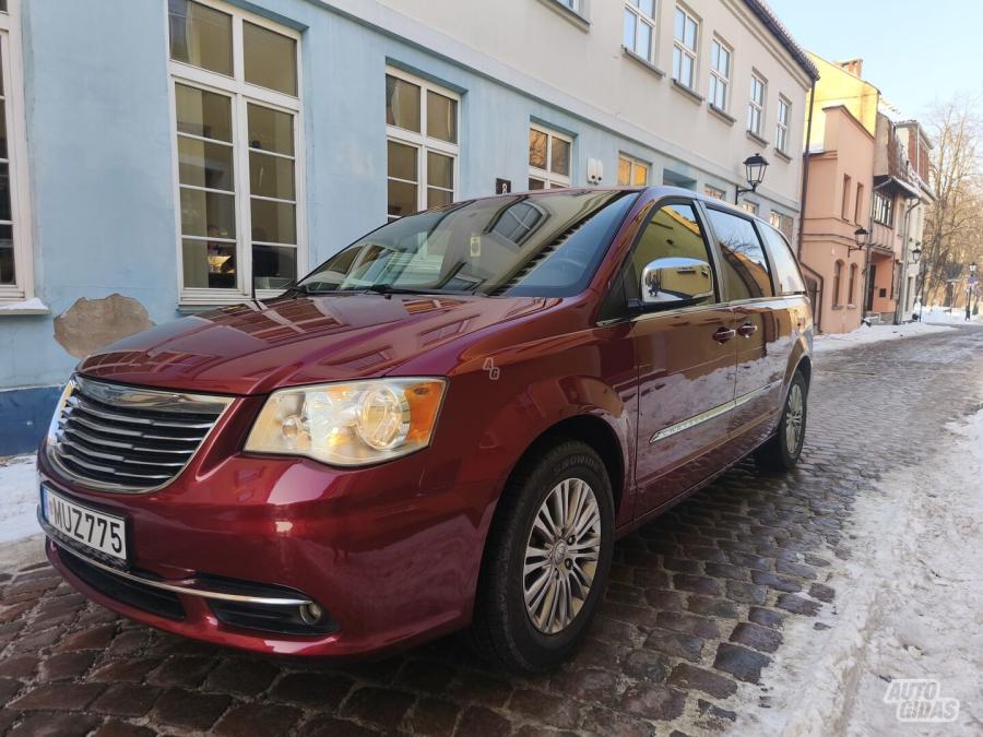 Chrysler town-&-country 2013 Klaipėda, ar dzinēja tilpumu 3.60 L un nobraukumu 181 tūkst. km par 4800 €, foto 1 vietnē AUTOMOTO.COM.LV