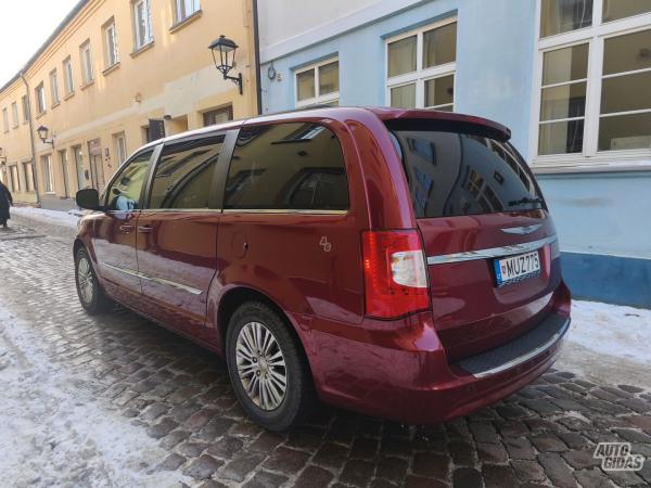 Chrysler town-&-country 2013 Klaipėda, ar dzinēja tilpumu 3.60 L un nobraukumu 181 tūkst. km par 4800 €, foto 4 vietnē AUTOMOTO.COM.LV