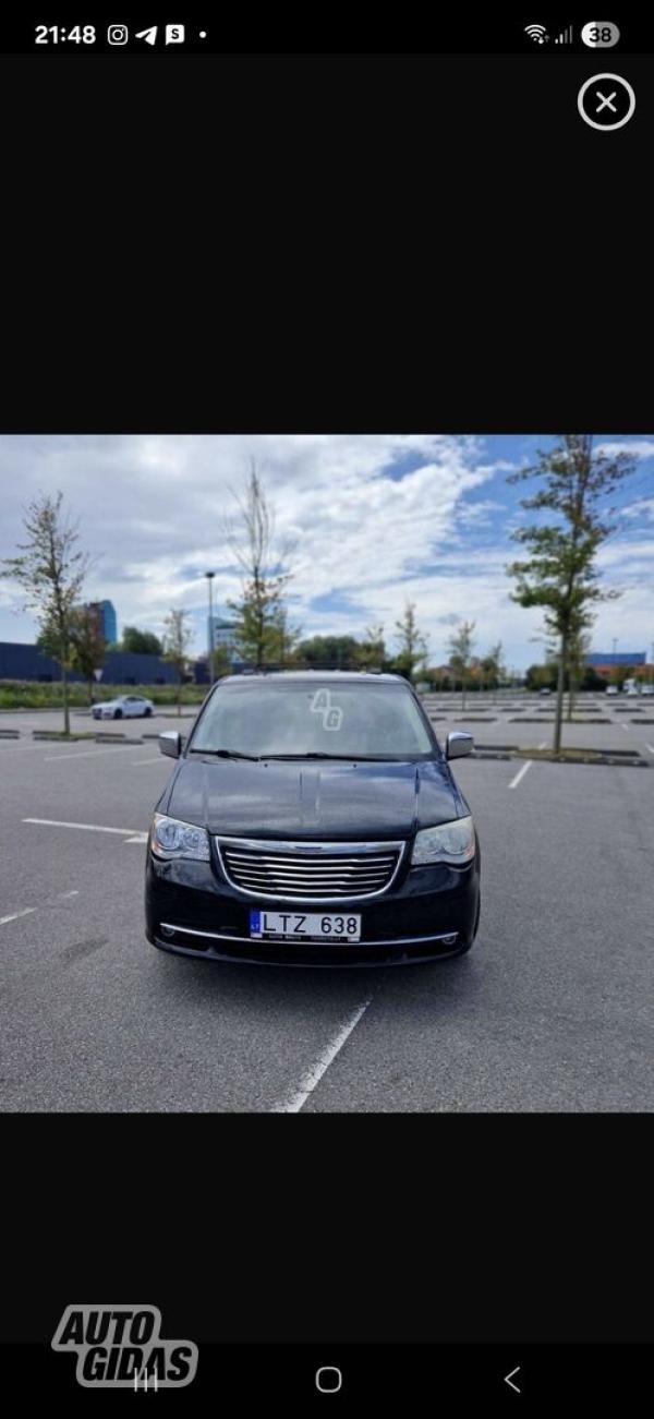 Chrysler town-&-country 2014 Klaipėda, ar dzinēja tilpumu 3.60 L un nobraukumu 240 tūkst. km par 6300 €, foto 1 vietnē AUTOMOTO.COM.LV