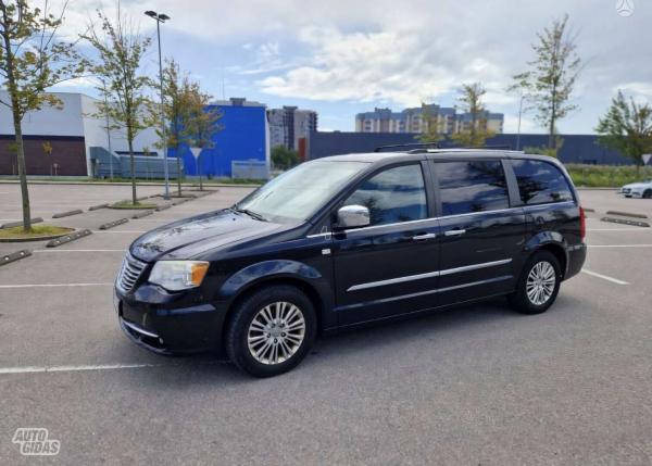 Chrysler town-&-country 2014 Klaipėda, ar dzinēja tilpumu 3.60 L un nobraukumu 240 tūkst. km par 6300 €, foto 2 vietnē AUTOMOTO.COM.LV