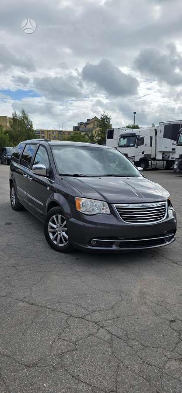 Chrysler town-&-country 2014 Šauļi, ar dzinēja tilpumu 3.60 L un nobraukumu 199 tūkst. km par 5200 €, foto 1 vietnē AUTOMOTO.COM.LV
