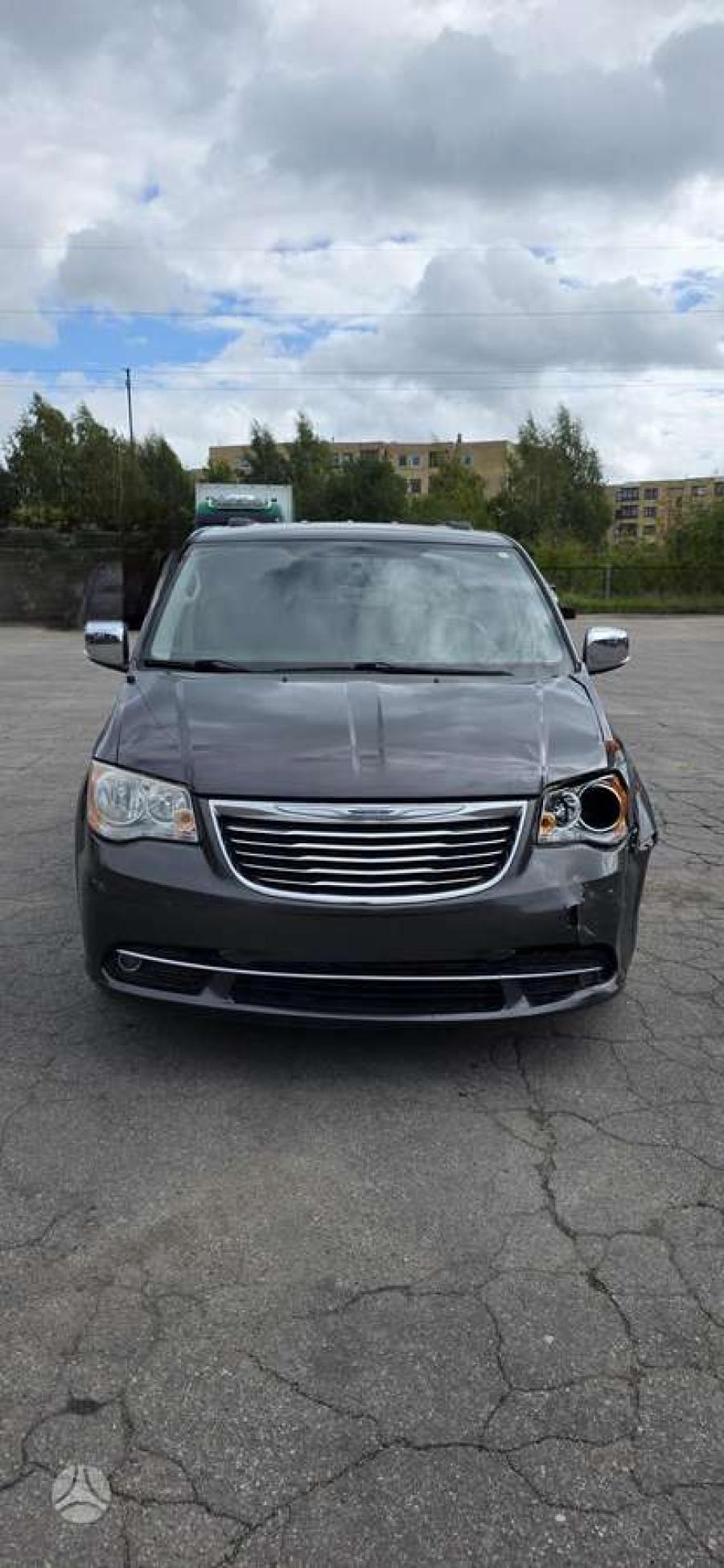 Chrysler town-&-country 2014 Šauļi, ar dzinēja tilpumu 3.60 L un nobraukumu 199 tūkst. km par 5200 €, foto 3 vietnē AUTOMOTO.COM.LV