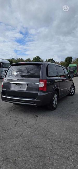 Chrysler town-&-country 2014 Šauļi, ar dzinēja tilpumu 3.60 L un nobraukumu 199 tūkst. km par 5200 €, foto 6 vietnē AUTOMOTO.COM.LV