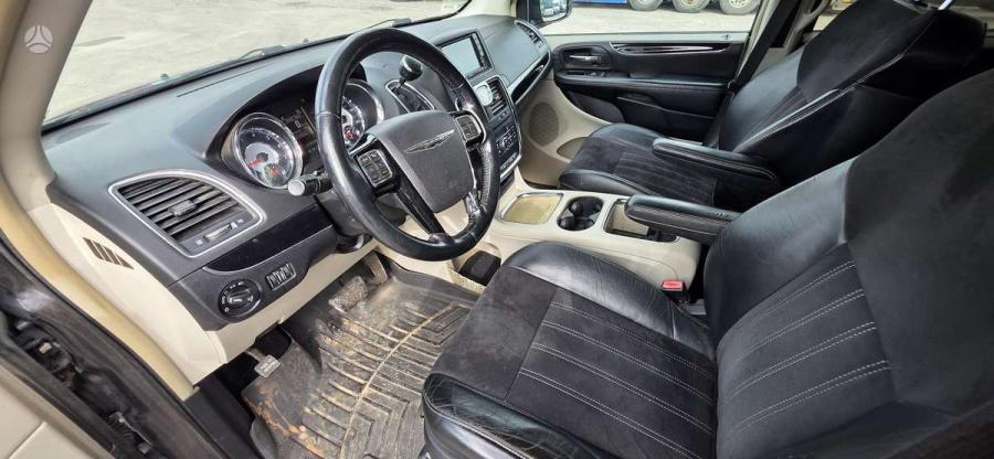 Chrysler town-&-country 2014 Šauļi, ar dzinēja tilpumu 3.60 L un nobraukumu 199 tūkst. km par 5200 €, foto 15 vietnē AUTOMOTO.COM.LV