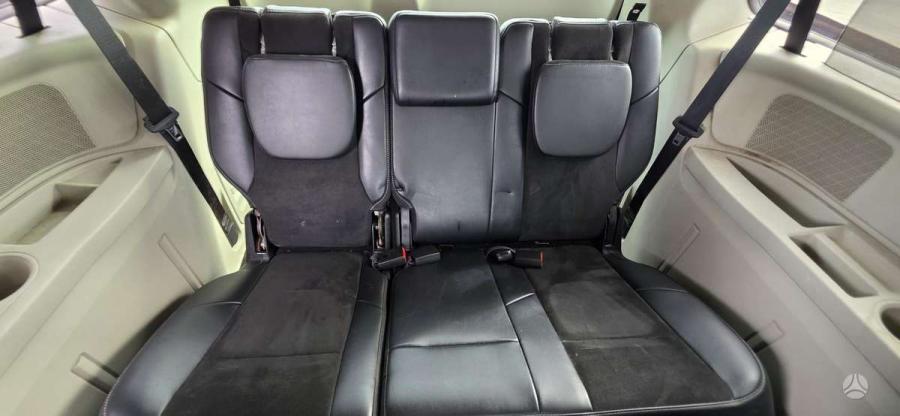 Chrysler town-&-country 2014 Šauļi, ar dzinēja tilpumu 3.60 L un nobraukumu 199 tūkst. km par 5200 €, foto 21 vietnē AUTOMOTO.COM.LV