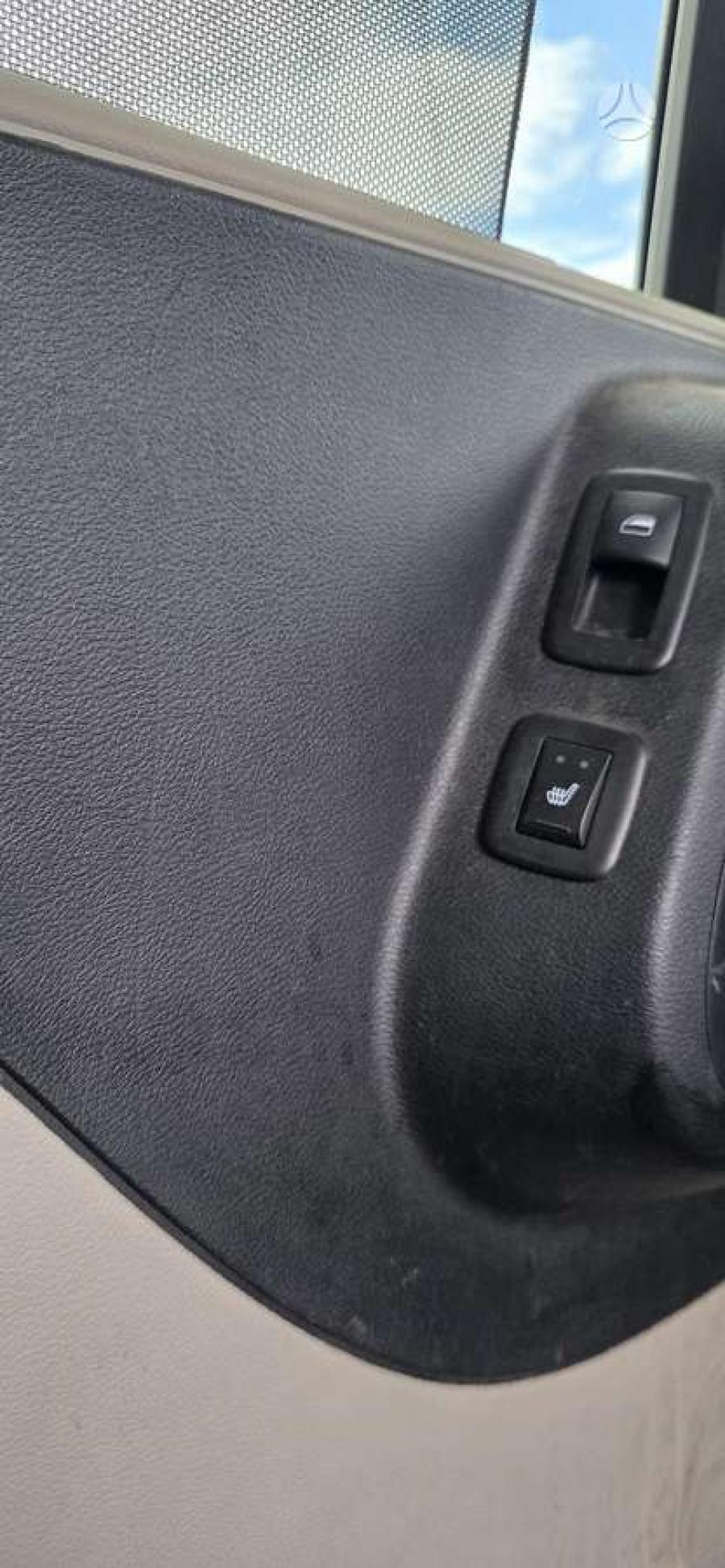 Chrysler town-&-country 2014 Šauļi, ar dzinēja tilpumu 3.60 L un nobraukumu 199 tūkst. km par 5200 €, foto 33 vietnē AUTOMOTO.COM.LV