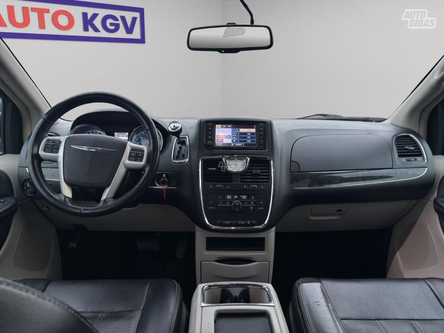 Chrysler town-&-country 2015 Kauņa, ar dzinēja tilpumu 3.60 L un nobraukumu 385 tūkst. km par 7899 €, foto 12 vietnē AUTOMOTO.COM.LV