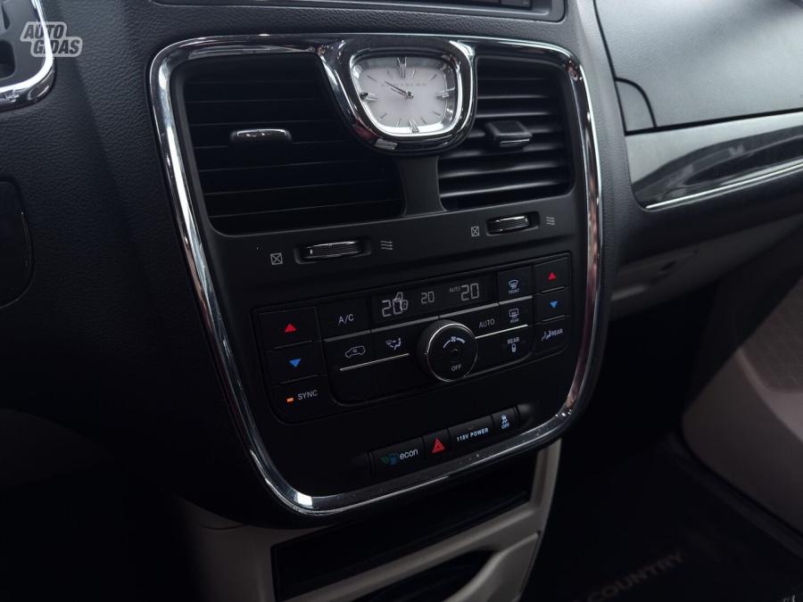 Chrysler town-&-country 2015 Kauņa, ar dzinēja tilpumu 3.60 L un nobraukumu 385 tūkst. km par 7899 €, foto 15 vietnē AUTOMOTO.COM.LV