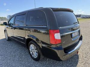 Chrysler town-&-country 2015 in Vilnius, with an engine capacity of 3.60 L and mileage of 216 thousand km for 6900 €, photo 7 on AUTOMOTO.COM.LV