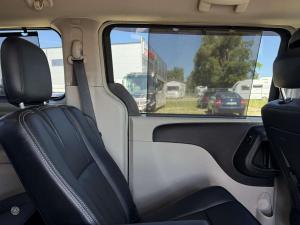 Chrysler town-&-country 2015 in Vilnius, with an engine capacity of 3.60 L and mileage of 216 thousand km for 6900 €, photo 24 on AUTOMOTO.COM.LV