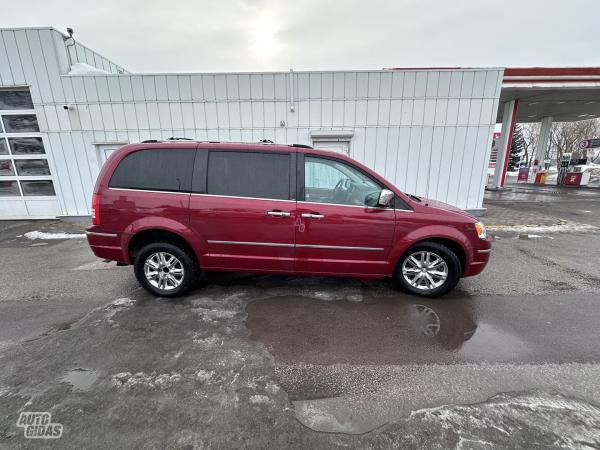 Sarkans Chrysler town-&-country 2008 Kretinga, ar dzinēja tilpumu 4.00 L un nobraukumu 57 tūkst. km par 4000 €, foto 5 vietnē AUTOMOTO.COM.LV