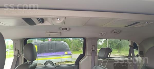 Sarkans Chrysler town-&-country 2008 Rīga, ar dzinēja tilpumu 3.80 L un nobraukumu 233 tūkst. km par 1800 €, foto 9 vietnē AUTOMOTO.COM.LV