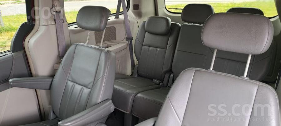 Sarkans Chrysler town-&-country 2008 Rīga, ar dzinēja tilpumu 3.80 L un nobraukumu 233 tūkst. km par 1800 €, foto 11 vietnē AUTOMOTO.COM.LV