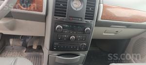 Sarkans Chrysler town-&-country 2008 Rīga, ar dzinēja tilpumu 3.80 L un nobraukumu 233 tūkst. km par 1800 €, foto 13 vietnē AUTOMOTO.COM.LV
