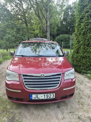 Sarkans Chrysler town-&-country 2008 Rīga, ar dzinēja tilpumu 4.00 L un nobraukumu 266 tūkst. km par 700 €, foto  vietnē AUTOMOTO.COM.LV
