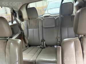 Red Chrysler town-&-country 2011 in Jelgava, with an engine capacity of 3.60 L and mileage of 240 thousand km for 8500 €, photo 16 on AUTOMOTO.COM.LV