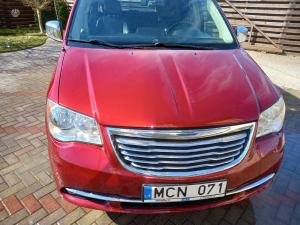 Red Chrysler town-&-country 2012 in Klaipeda, with an engine capacity of 3.60 L and mileage of 315 thousand km for 5850 €, photo 9 on AUTOMOTO.COM.LV