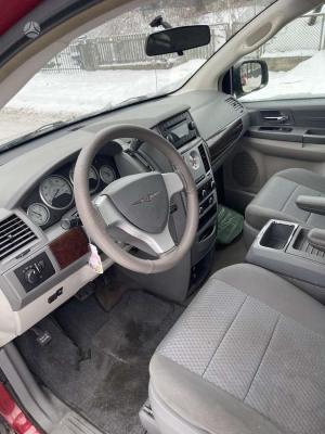 Sarkans Chrysler town-&-country 2012 Kauņa, ar dzinēja tilpumu 3.30 L un nobraukumu 214 tūkst. km par 2650 €, foto 11 vietnē AUTOMOTO.COM.LV