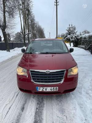 Sarkans Chrysler town-&-country 2012 Kauņa, ar dzinēja tilpumu 3.30 L un nobraukumu 214 tūkst. km par 2680 €, foto 2 vietnē AUTOMOTO.COM.LV