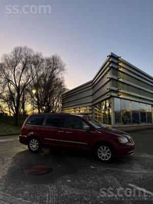 Sarkans Chrysler town-&-country 2012 Rīga, ar dzinēja tilpumu 3.60 L un nobraukumu 212 tūkst. km par 7450 €, foto 5 vietnē AUTOMOTO.COM.LV
