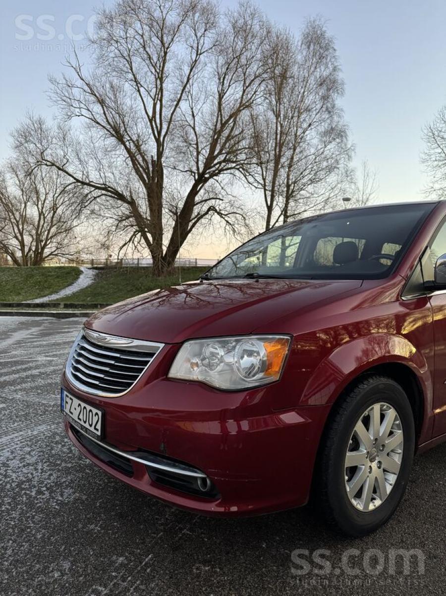 Sarkans Chrysler town-&-country 2012 Rīga, ar dzinēja tilpumu 3.60 L un nobraukumu 212 tūkst. km par 7450 €, foto 12 vietnē AUTOMOTO.COM.LV