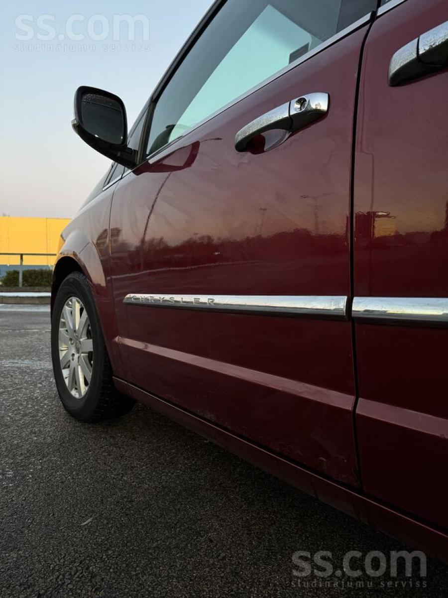 Sarkans Chrysler town-&-country 2012 Rīga, ar dzinēja tilpumu 3.60 L un nobraukumu 212 tūkst. km par 7450 €, foto 13 vietnē AUTOMOTO.COM.LV