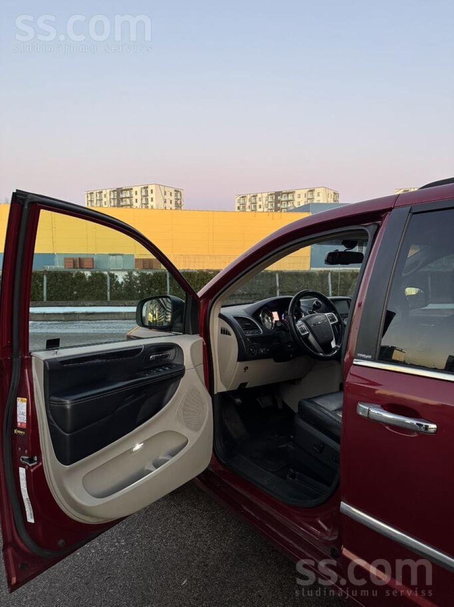 Sarkans Chrysler town-&-country 2012 Rīga, ar dzinēja tilpumu 3.60 L un nobraukumu 212 tūkst. km par 7450 €, foto 15 vietnē AUTOMOTO.COM.LV