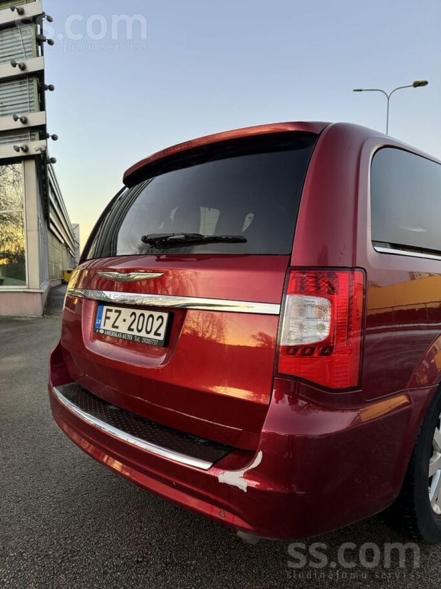 Sarkans Chrysler town-&-country 2012 Rīga, ar dzinēja tilpumu 3.60 L un nobraukumu 212 tūkst. km par 7450 €, foto 16 vietnē AUTOMOTO.COM.LV