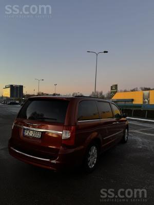 Sarkans Chrysler town-&-country 2012 Rīga, ar dzinēja tilpumu 3.60 L un nobraukumu 212 tūkst. km par 7450 €, foto 17 vietnē AUTOMOTO.COM.LV