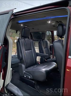 Sarkans Chrysler town-&-country 2012 Rīga, ar dzinēja tilpumu 3.60 L un nobraukumu 212 tūkst. km par 7450 €, foto 18 vietnē AUTOMOTO.COM.LV