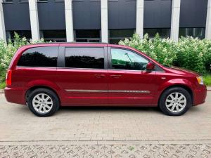 Sarkans Chrysler town-&-country 2013 Viļņa, ar dzinēja tilpumu 3.60 L un nobraukumu 235 tūkst. km par 6800 €, foto 9 vietnē AUTOMOTO.COM.LV