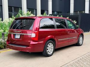 Sarkans Chrysler town-&-country 2013 Viļņa, ar dzinēja tilpumu 3.60 L un nobraukumu 235 tūkst. km par 6800 €, foto 10 vietnē AUTOMOTO.COM.LV