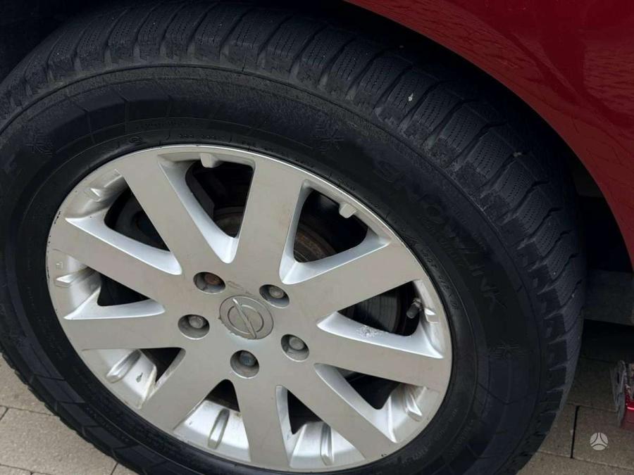 Sarkans Chrysler town-&-country 2013 Viļņa, ar dzinēja tilpumu 3.60 L un nobraukumu 235 tūkst. km par 6800 €, foto 11 vietnē AUTOMOTO.COM.LV
